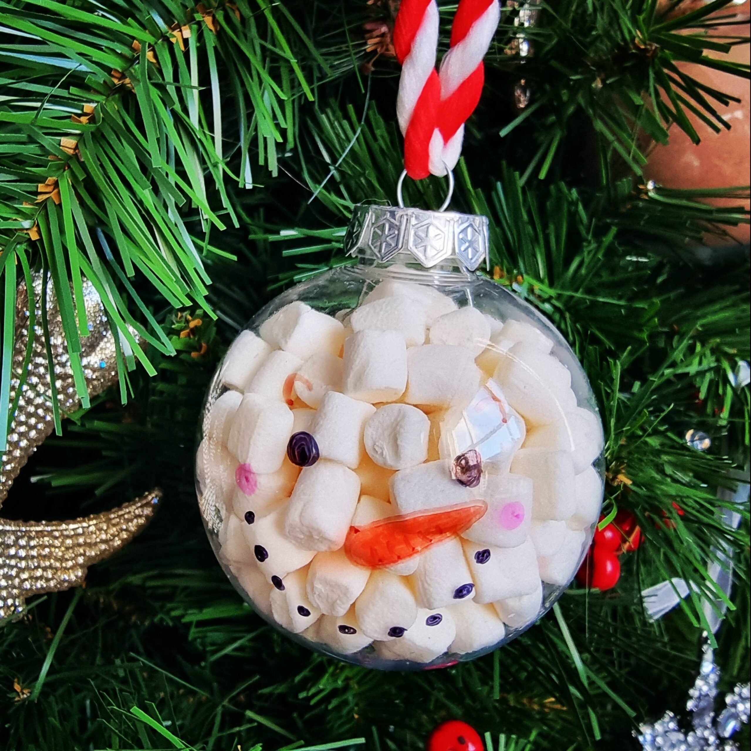 Hot Chocolate Baubles * Marvellous Mrs P - Lifestyle, Vintage & Family Blog Hot Chocolate Baubles * Marvellous Mrs P - Lifestyle, Vintage & Family Blog
